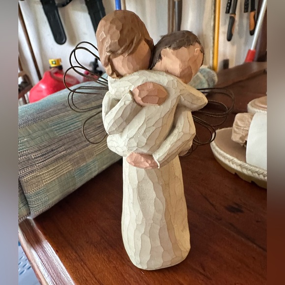 Willow Tree | Art | Willow Tree Angels Embrace Figurine | Poshmark